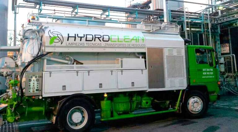 Equipos mixtos de 2 ejes con depresor, bomba y cuba | Hydroclean Solutions